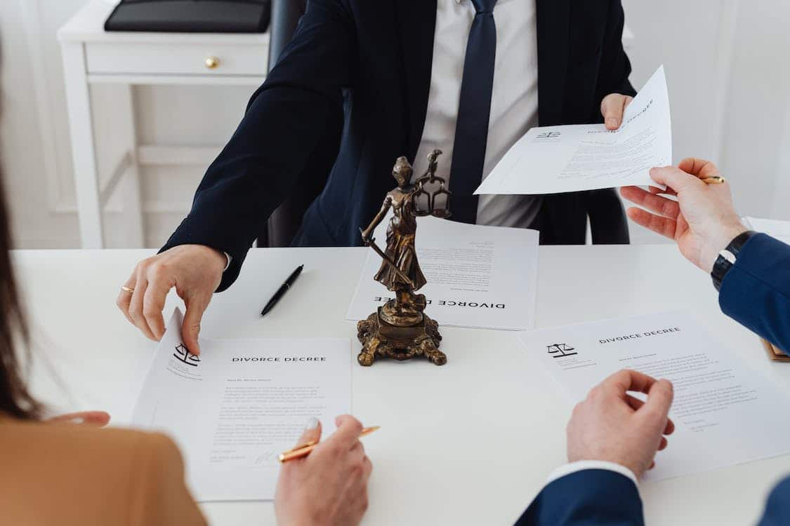 Pourquoi Consulter Un Avocat En Droit De Propriété Intellectuelle
